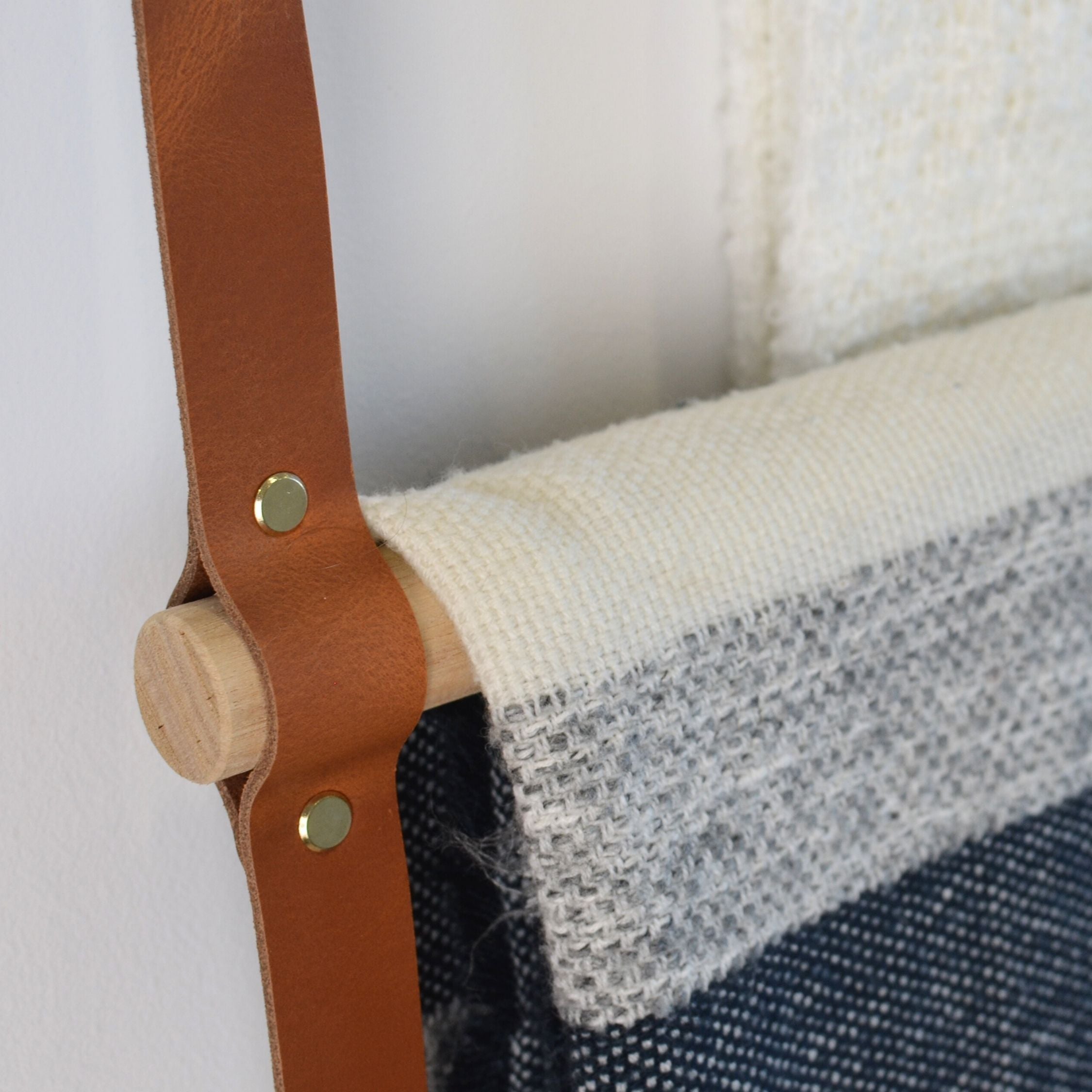 Leather Hanging Blanket Ladder – MyHide
